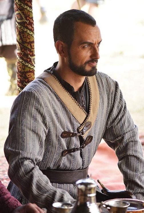 Тугрул Тюлек (Tugrul Tulek), Актер: фото, биография, фильмография ...