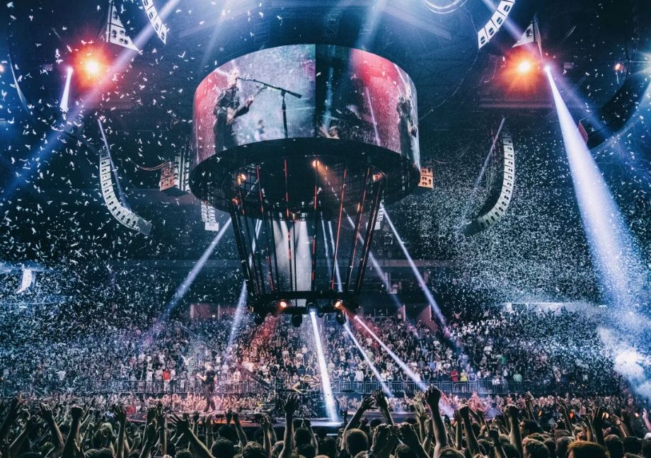 Фильм Muse: Drones World Tour: фото, видео - Вокруг ТВ.